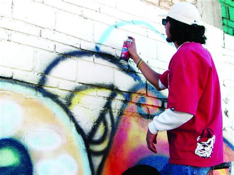 Infraccionarán a padres de grafiteros