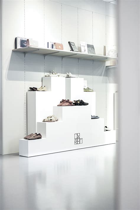 Minm Coatroom On Behance