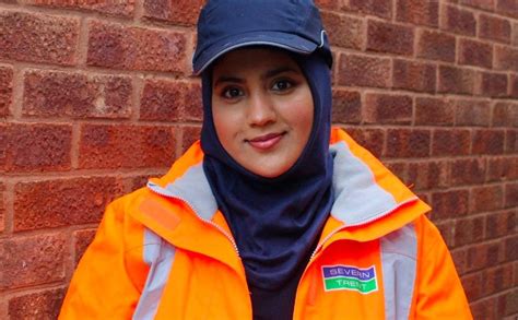 Revolutionizing Safety Tradeswomans Ppe Hijab Goes Global On The Tools Revolutionizing Safety Tradeswomans Ppe Hijab Goes Global On The Tools