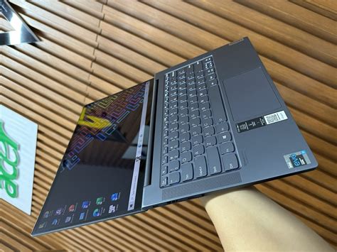 Lenovo Yoga Slim
