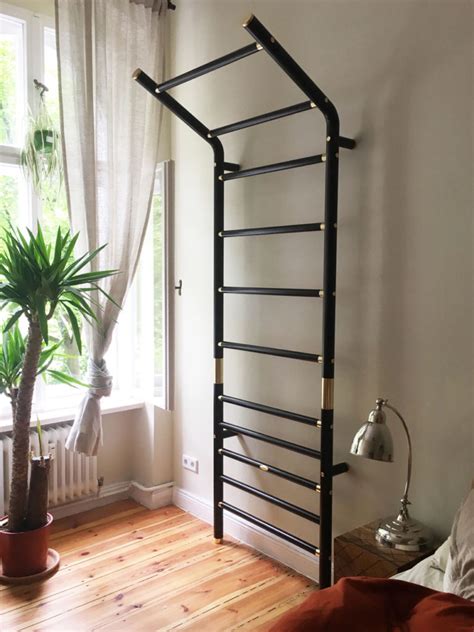Lookbook of the maxwall wall bar