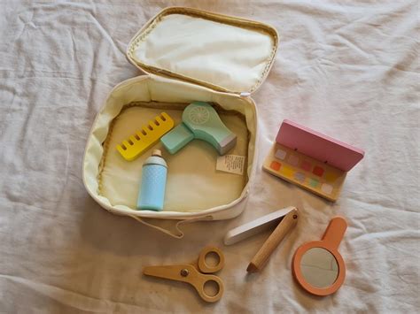 Wooden Salon Set