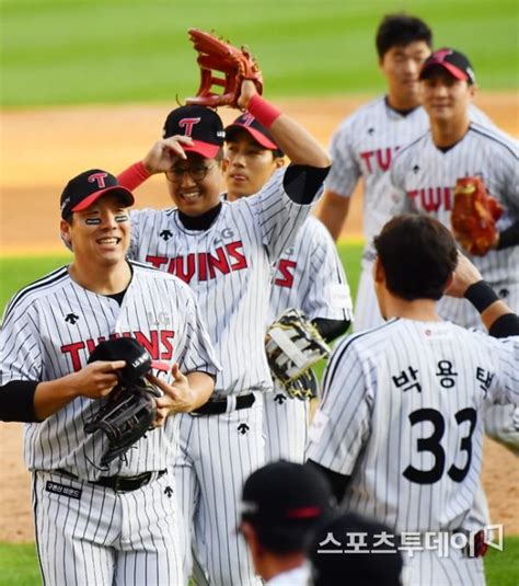 St포토 승리한 Lg 내일도 경기할 수 있어 네이트 스포츠