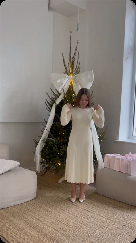 Одяг Сумки Взуття Ця неймовірна сукня з бантиком вже в наявності 🥰 Є ще в чорному кольорі 🖤