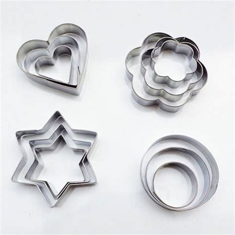 Spring Park 12pc Stainless Steel Cookiecakefruit Cutters Heart