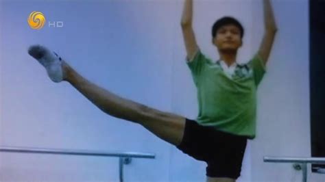 在父母的一路 反对”下，陈镇威越飞越高，18岁获得赴美深造的机会凤凰网视频凤凰网