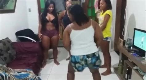 I Find My Neighbor Naked In My House Wanting To Amateur Porn Feat Evelingsakura XHamster