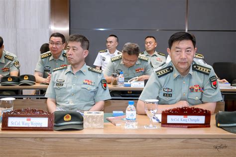 សម្ដេចពិជ័យសេនា ទៀ បាញ់ អនុញ្ញាតឱ្យសាកលវិទ្យាធិការ សាកលវិទ្យាល័យការពារជាតិចិន