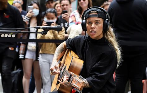 Tash Sultana Grand Rapids Tash Sultana Returns To North America For