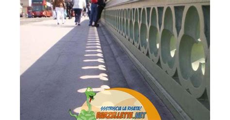 Barzellette Net Foto Ombra Di Forma Fallica Prodotta Da Un Muretto