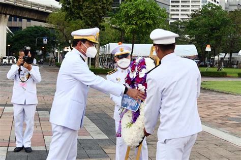 ในประเทศ นายกฯวางพวงมาลาถวายราชสักการะพระบรมราชานุสรณ์รัชกาลที่ 6