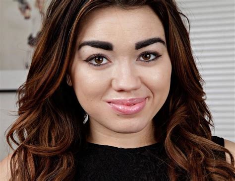 Angelina Mylee Biography Wiki Age Height Career Photos And More