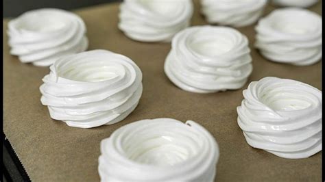 Гнезда Безе французская меренга French Meringue Food Desserts Icing