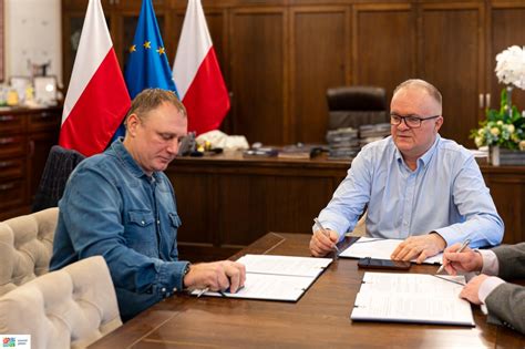Renowacja zabytkowego parku dworskiego w Nieżychowie Samorzad24 pl