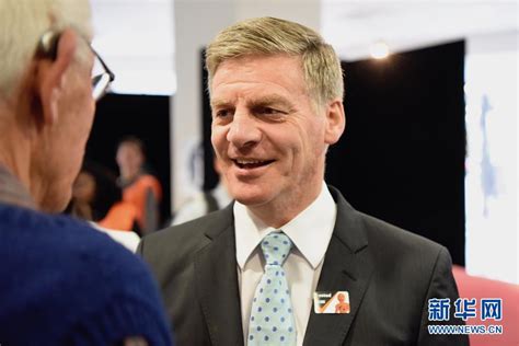 新西兰总理英格利希参加议会选举投票 搜狐大视野 搜狐新闻