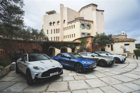 Why The Aston Martin Dbx707 Is The Ultimate Luxury Suv Maxim