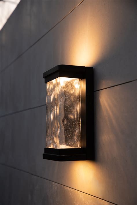 Lutec Starry Led Outdoor Wall Sconce With Seeded Glass Surround Dusk
