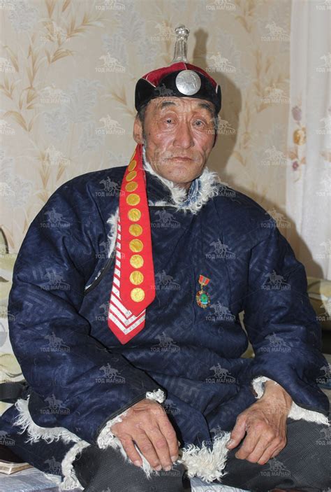МОНГОЛ УЛСЫН АЛДАРТ УЯАЧ Б ХҮРЛЭЭ ИХ НАСАНДАА НИЙЛЭЭД ДӨРӨВ ТҮРҮҮЛСЭН