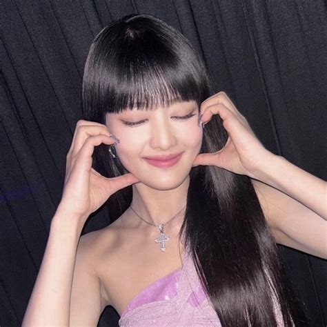 Minnie Gidle Gi Dle Kpop Lq Icon Instagram Post Update Selca Selfie