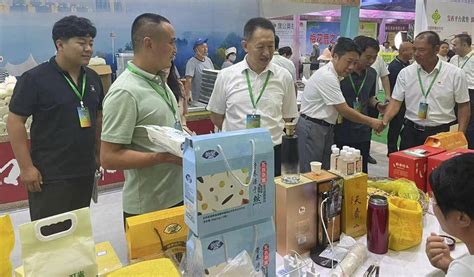 吉林省供销合作社：建土特产展销平台 育供销社特色品牌活动农产品展区