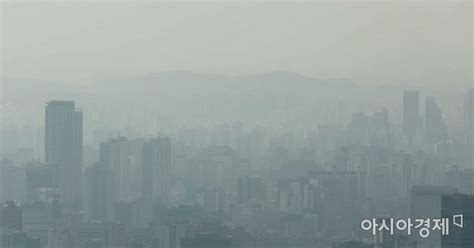 포토 미세먼지 가득한 도심 아시아경제