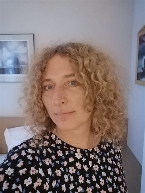 Zenobia Żaczek Medium