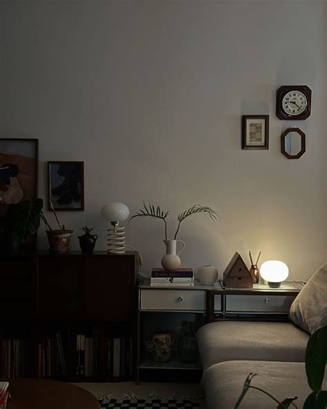 Joy🪴 우드인테리어•플랜테리어 식물들을 돌보며 힘을 얻는 이유는 그들이 항상 자라기 때문이에요🌱 비록 더뎌보일지라도 저당신 역시 성장하고 있겠지요🌲 그러니힘내요