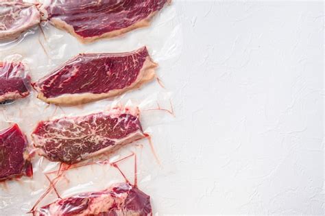 Premium Photo Vacuum Packed Organic Raw Beef