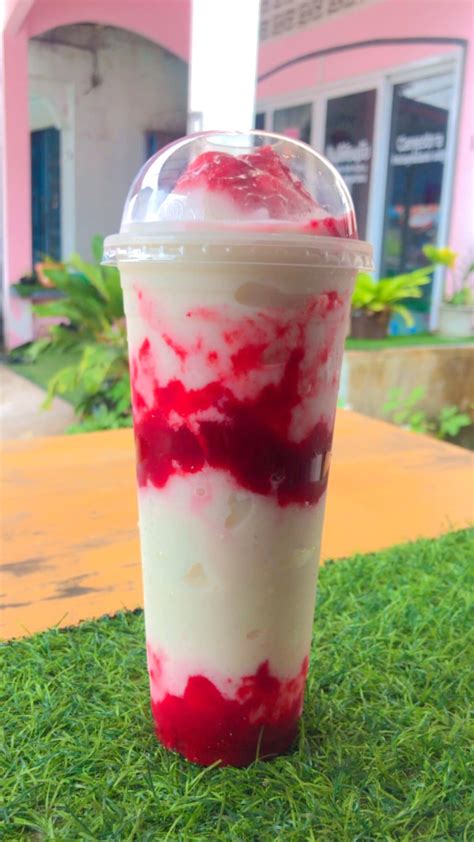 Home Cafe สตอเบอรรี่นมสดandสตอเบอรรี่สดปั่น🍓