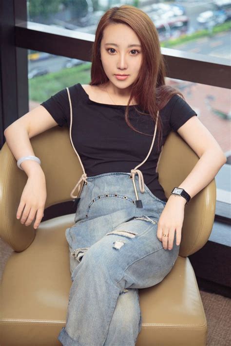 黑色丝袜女同事唐溪若骚扰蕾丝让人销魂