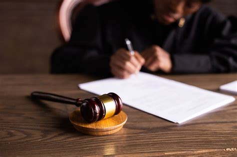 What Is A Plea Bargain History Types Benefits And Faqs The Law