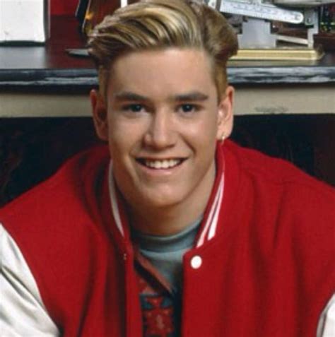 Zack Morris De Salvados Por La Campana Luce Irreconocible Al Posar