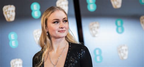 2316x1080 Resolution Cute Sophie Turner Black Dress 2316x1080 Resolution Wallpaper Wallpapers Den