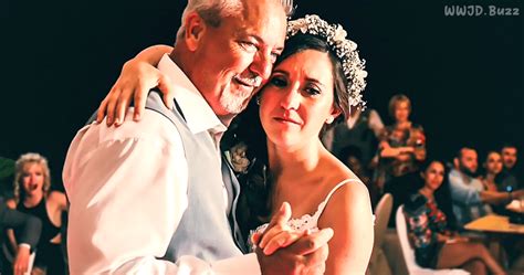 Johnny Cashs Daughter Sings A Tearfultribute To Her Father Wwjd