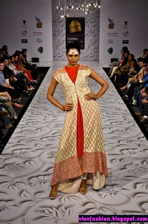 designer abhishek dutta at banglore fashion week summer showers 2013 v luv fash on