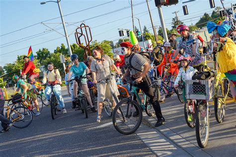 Pedalpalooza Photo Gallery The Clown Ride Bikeportland