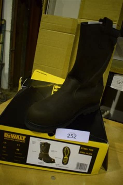 1 X Pair Of Dewalt Rigger Brown Steel Toe Boots Uk Size 11 New In