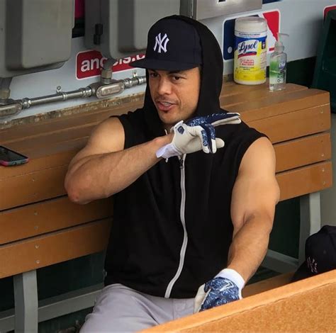 Pin By Elizabeth Dickson On Giancarlo Stanton And Aaron Judge New York Yankees Ny Yankees