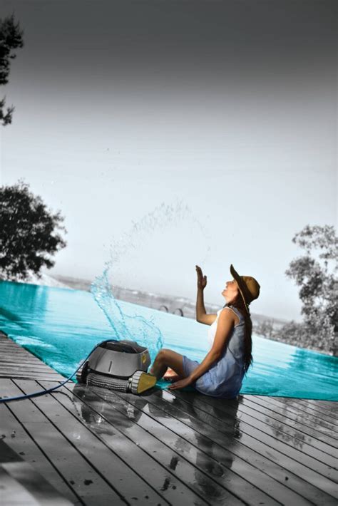 Dolphin X Plus Robotic Cleaner Pool Clean Gc