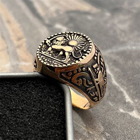 اکسسوری و بدلیجات سیکا انگشتر شیر و خورشید