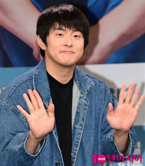 기안84 개구리에 뽀뽀 쪽→소에 감정이입…감수성 남다르네음악일주 텐아시아