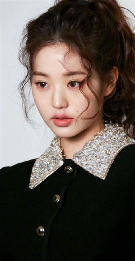 V Shape Face Face Shapes Hyuna Photoshoot Cute Instagram Pictures