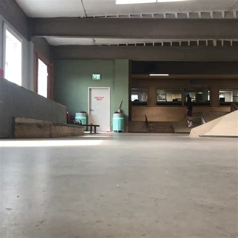 Small Ledge But I Got This Down Raggressiveinline