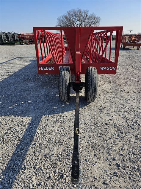 Industrias America 24 82r Hay Feeder Wagon Dh Farm Equipment