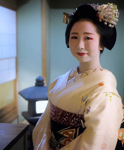 May 2018 Maiko Chikaharu Komaya Okiya Of Miyagawacho At The Kyoto