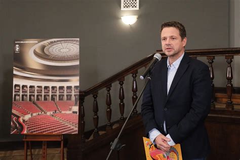 Prezydent Warszawy podpisał umowę na remont Sali Kongresowej Otwarcie w roku Dziennik pl