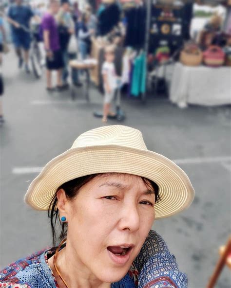 桃井かおりさんのインスタグラム写真 桃井かおりinstagram「ファーマーズマーケット La暮らし」7月23日 8時25分
