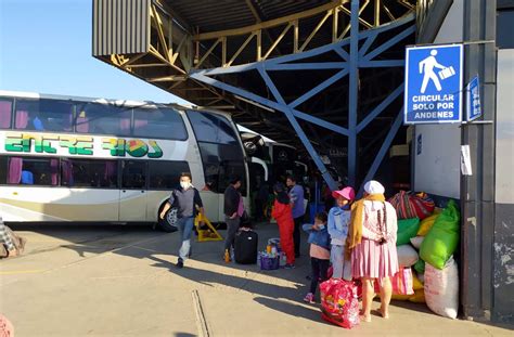 Habilitan Salidas De Buses A Oruro Y La Paz El Diario Bolivia