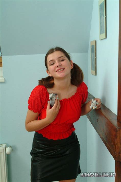 Pictures Of Anna Virgin Getting Naked For You In Bed Porn Pictures XXX Photos Sex Images