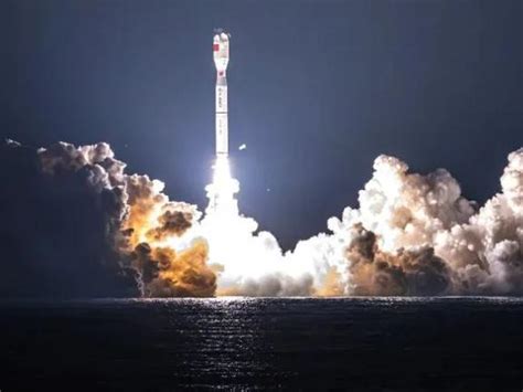 我国首次在海上远距离机动航天发射，火箭海射有啥好处？